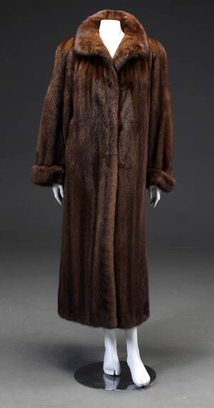 Slutpris för Marco Gianotti Minkpels- kåbe af