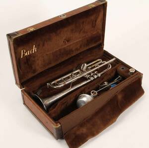 Slutpris för Trompet Bach Stradivarius model 72.