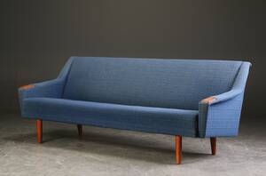 Slutpris för 3-pers sofa med uld, negle