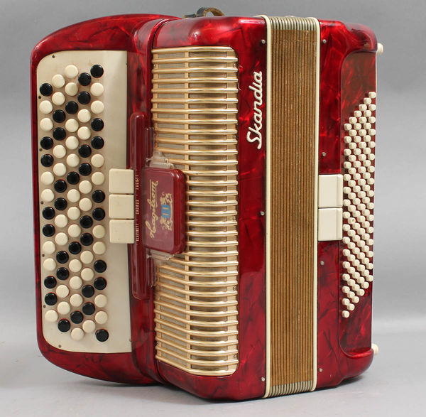 Slutpris för Hagströms, Dragspel i väska.