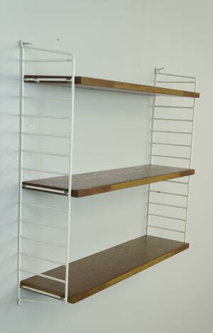 Slutpris för Retro, Stringhylla i teak, 1950-talet.