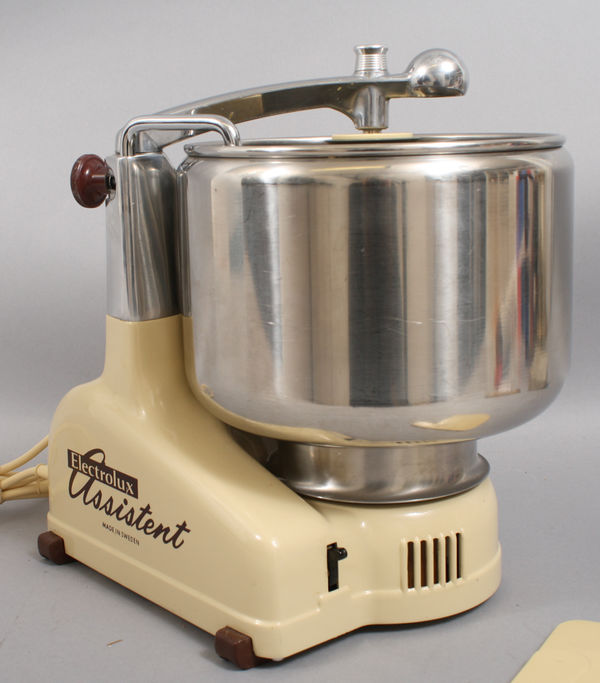 Slutpris för 4 st Stocka stolar, björk.