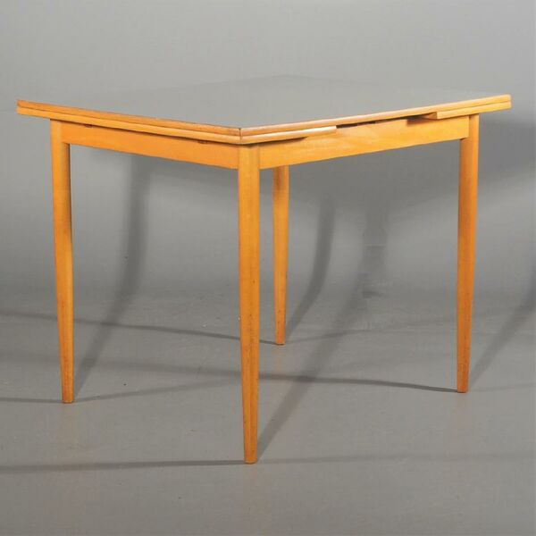 Slutpris för Bord Perstorpskiva Virrvarr design Sigvard