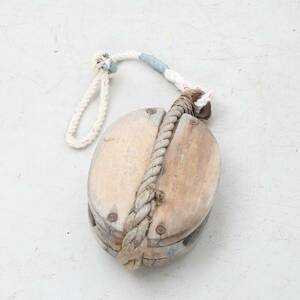 Slutpris för BLOCK/TALJA. 1800-tal, stor modell.