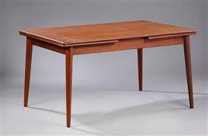 Slutpris för Dansk design. Spisebord teak