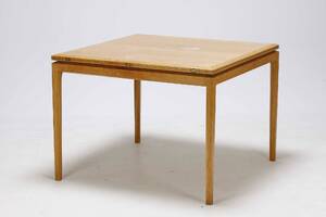 Slutpris för Dansk design: Kvadratisk 'fliptop' spisebord
