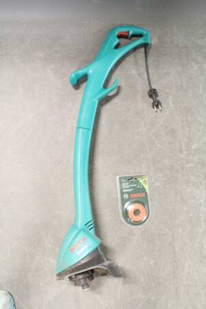 Slutpris för Grästrimmer elektrisk Bosch easy trim