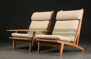 Slutpris för Hans J. Wegner. Par lænestole