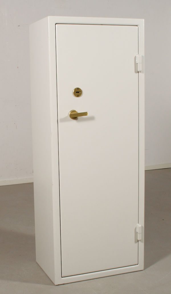 Slutpris för Vapenskåp Zugil 16