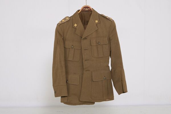 Slutpris för Dansk Militær uniform år. 1864.