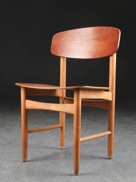 Slutpris för Børge Mogensen 1914-1972. Fire stole,