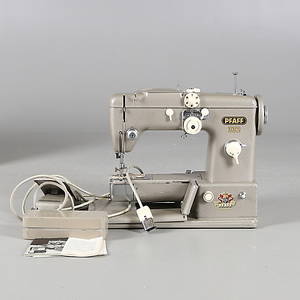 Slutpris för SYMASKIN, Pfaff Automatic 332, 1900-tal.
