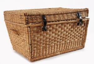 Slutpris för Flätad korg med lock, 1900-talets