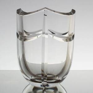 Slutpris för GUN LINDBLAD, vas, kristall, Kosta