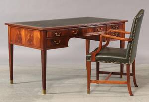 Slutpris för Skrivebord og stol, mahogni, George