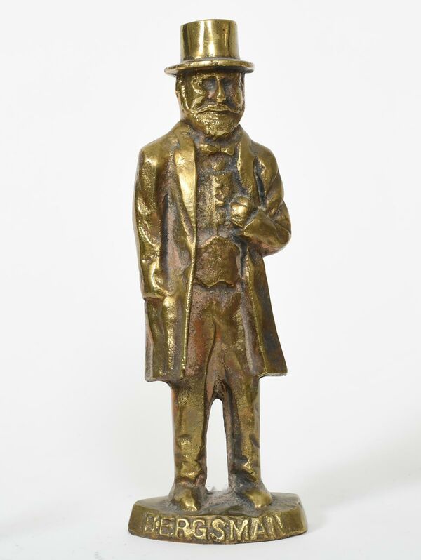 Slutpris för Bergsman, figur i gjuten mässing,