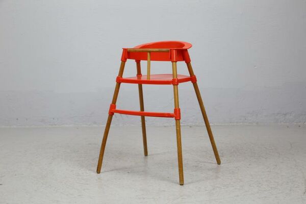 Slutpris för BARNSTOL, plast, 1970-tal