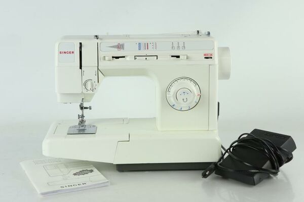 Slutpris för SYMASKIN. Singer, klassisk modell.