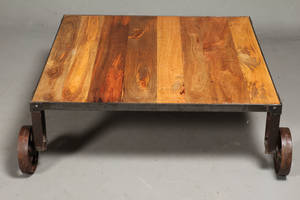 Slutpris för Rustikt Bord på hjul